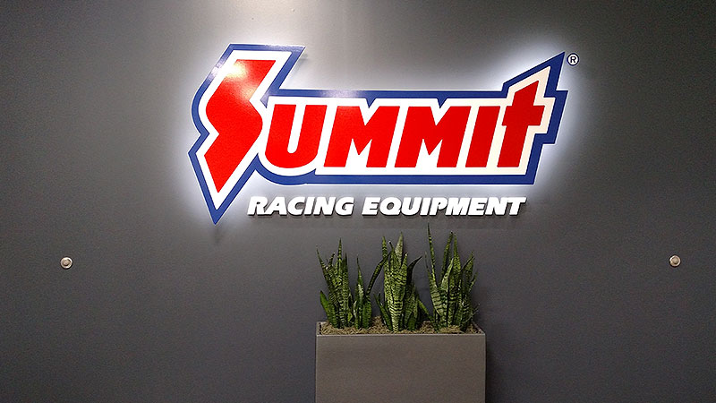 USMTS.com - Summit Racing Equipment in Arlington, Texas