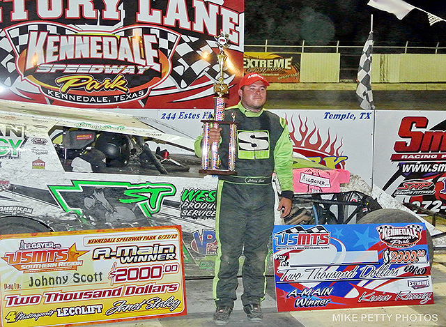 Johnny Scott returns to victory lane at Kennedale Speedway Park
